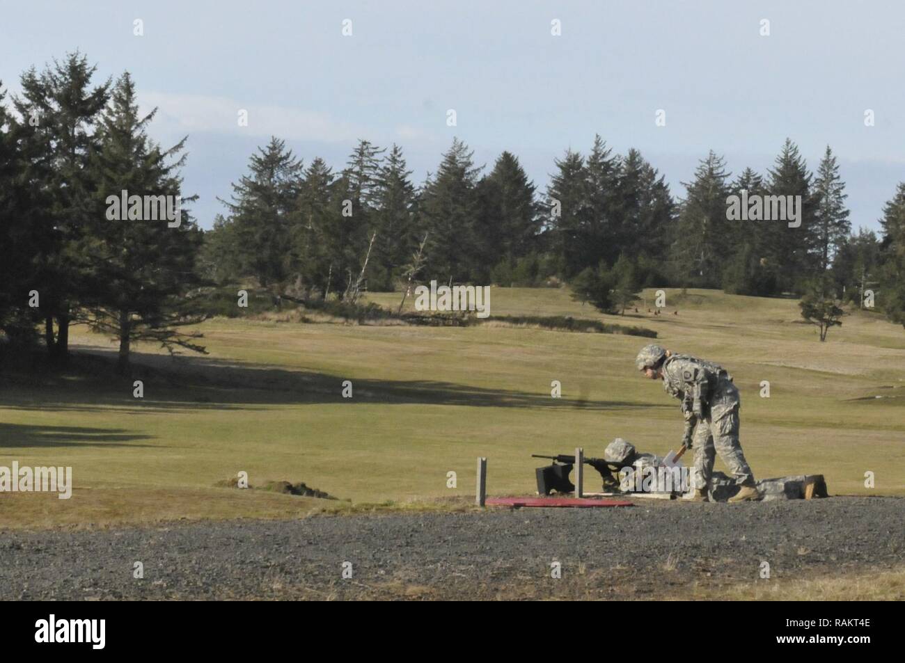 Soldiers with the 1186th Military Police Company, 821st Troop Command ...