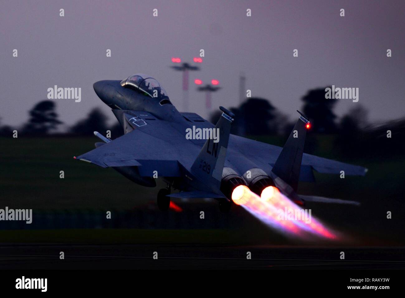 A U.S. Air Force 492nd Fighter Squadron F-15E Strike Eagle takes off ...