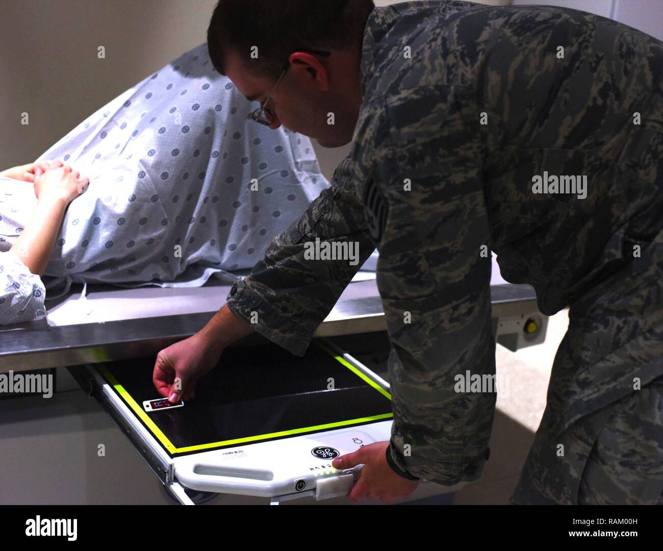 Therapeutic radiology hi-res stock photography and images - Alamy