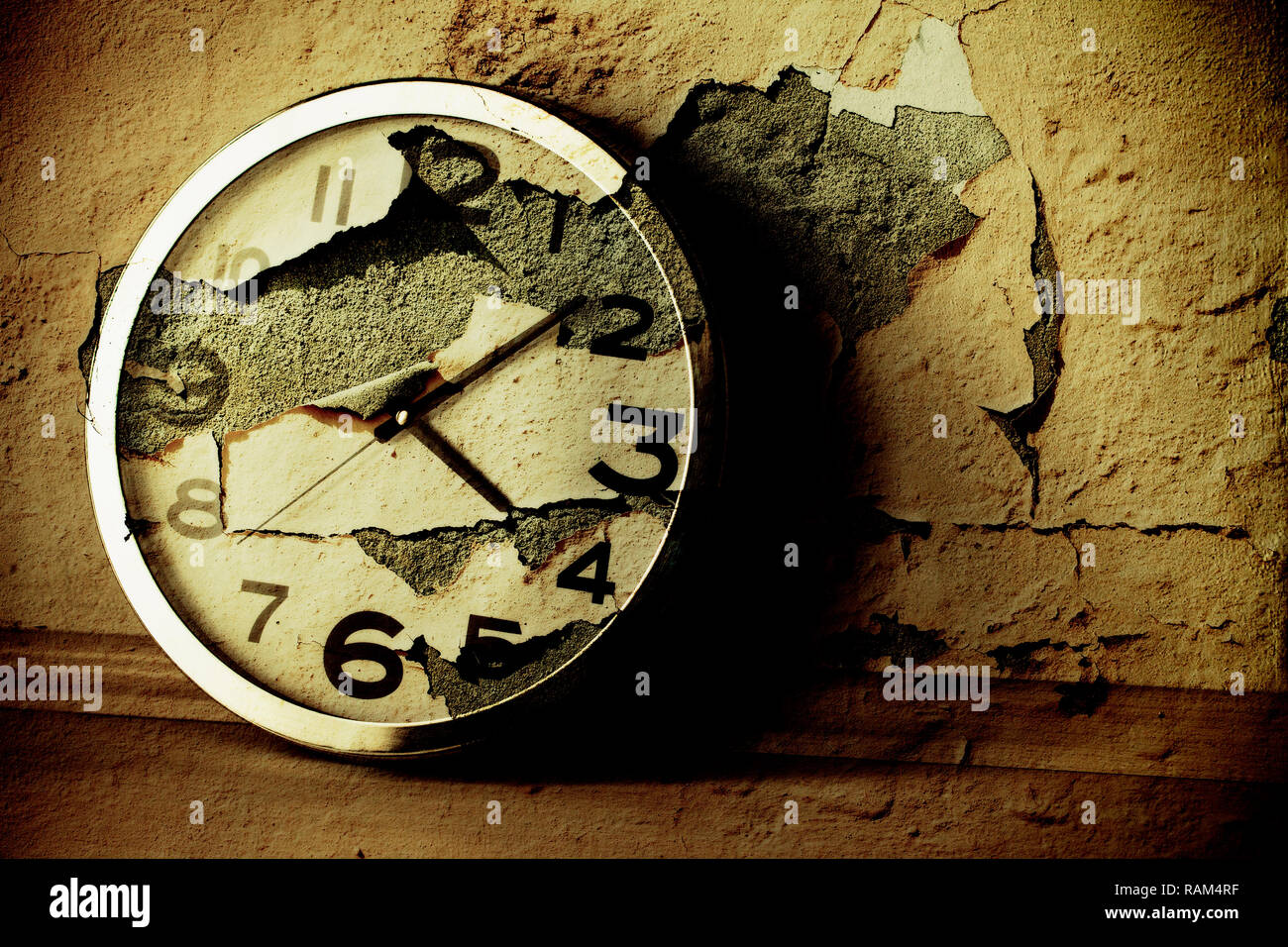 Abstract Grunge Retro Clock Background Photo. Vintage old and Dusty ...