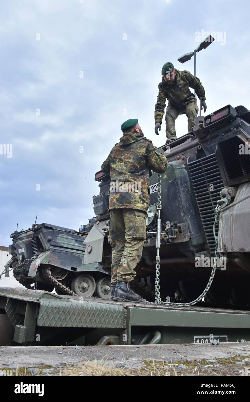German soldiers with the 122nd Mechanized Infantry Battalion, 12th ...