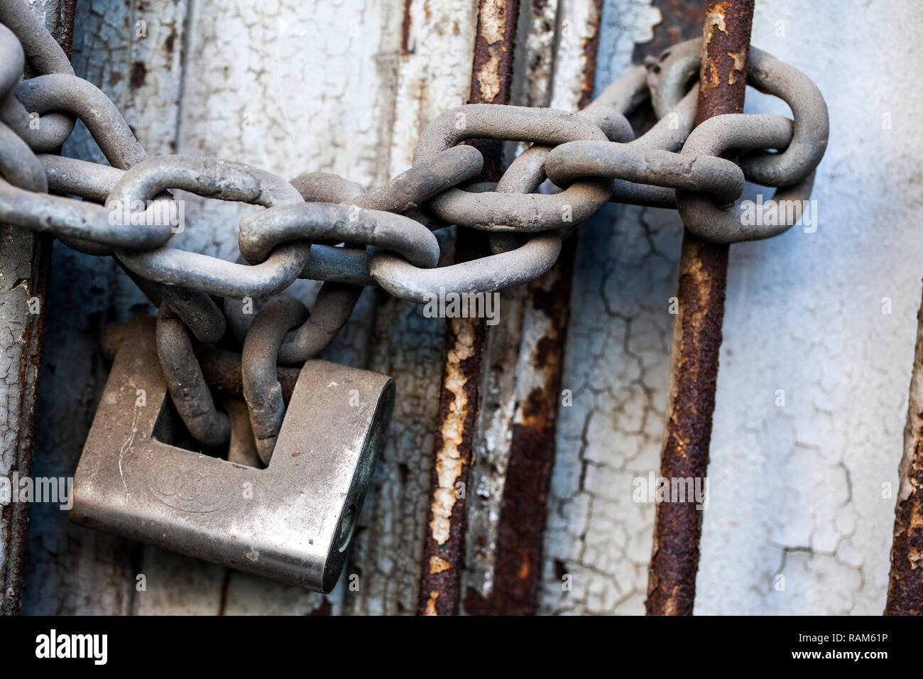 Dirty Chain High Resolution Stock Photography and Images - Alamy