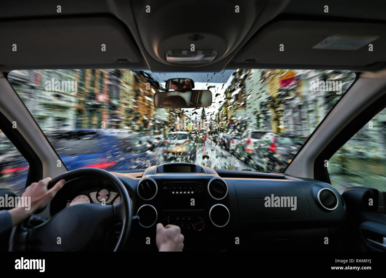 Vehicle raining hi-res stock photography and images - Alamy