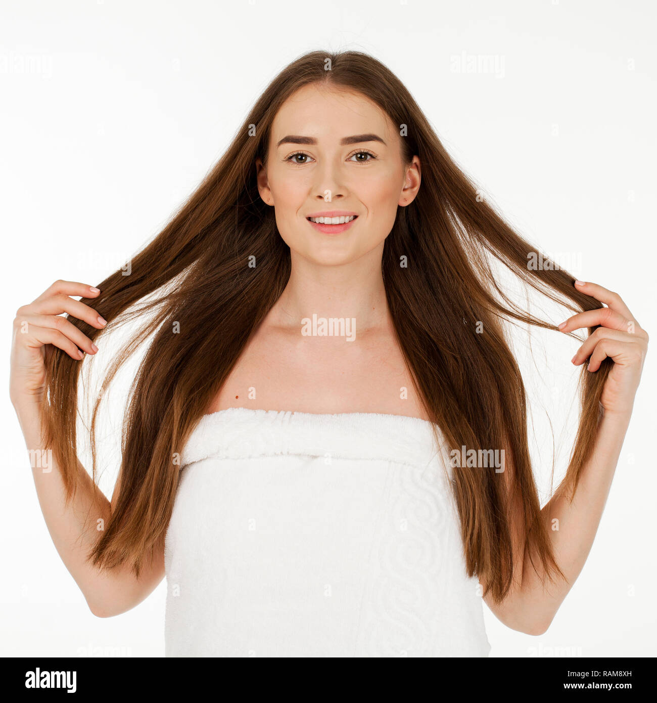 Portrait of a bared beautiful woman getting ready for the spa treatment ...