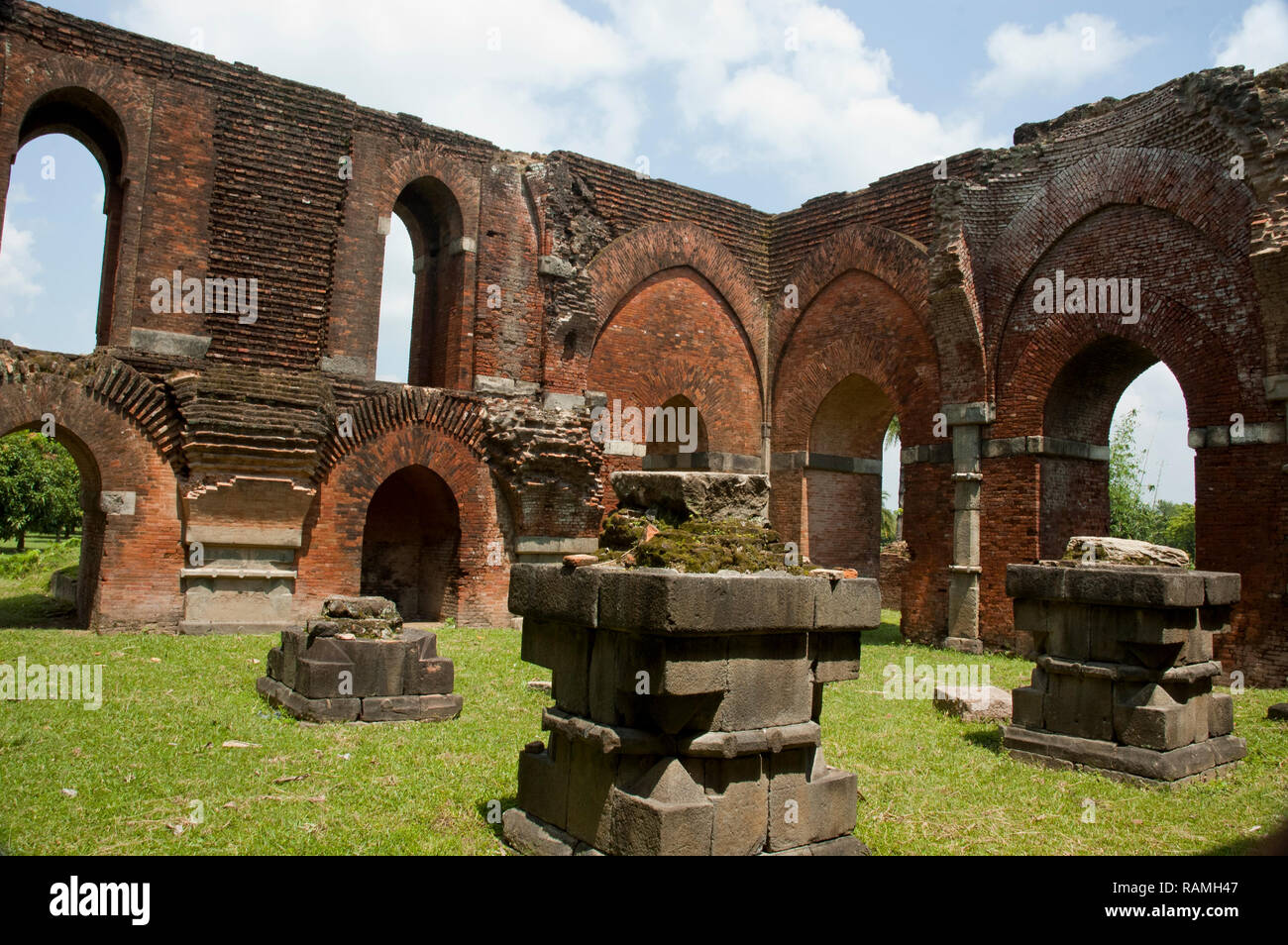 The remaining of Darasbari Mosque, the largest mosque in Bangladesh now ...