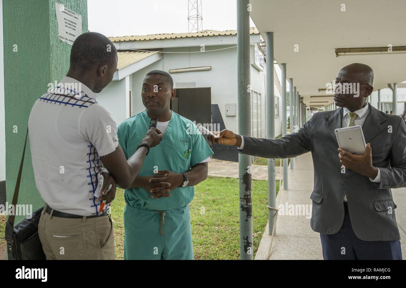 Medical readiness training exercise 17 2 hi-res stock photography and ...
