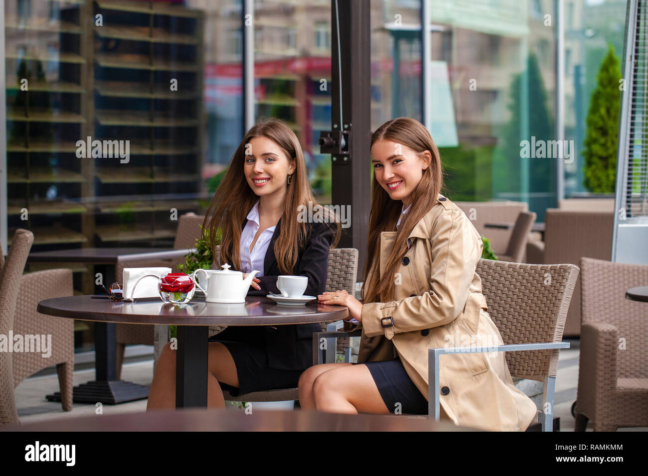 Couple meet cafeteria hi-res stock photography and images - Alamy