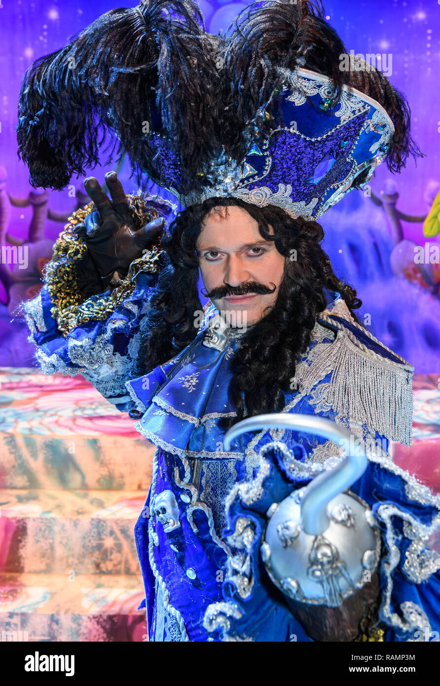 Pantomime Villain Stock Photos & Pantomime Villain Stock Images - Alamy