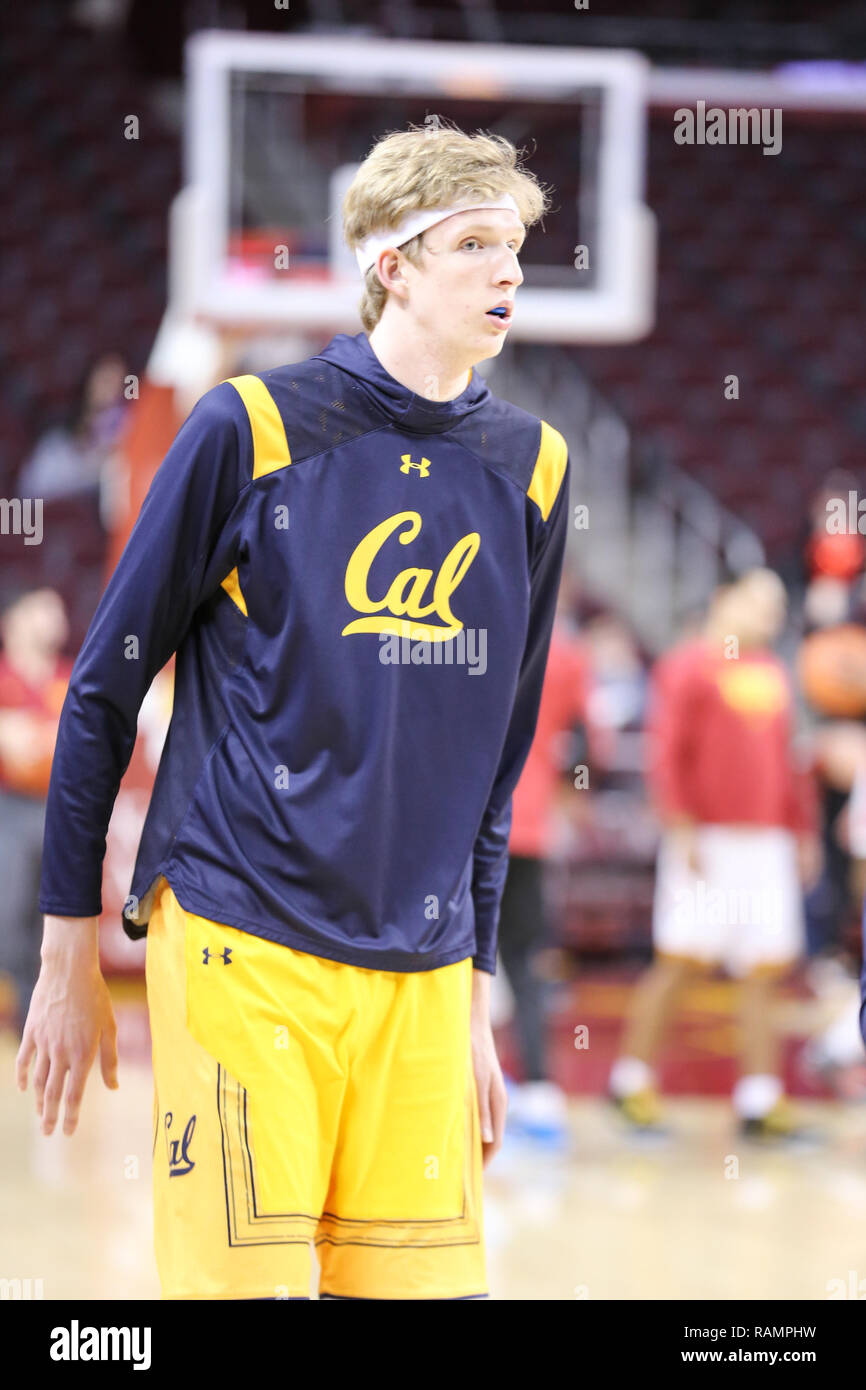Los Angeles, CA, USA. 03rd Jan, 2019. California Golden Bears center ...