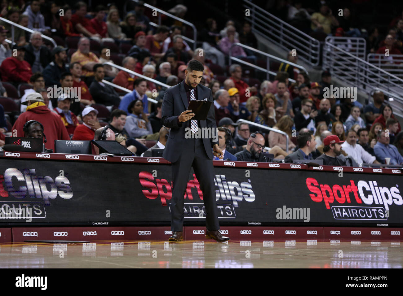 Los Angeles, CA, USA. 03rd Jan, 2019. USC Graduate Assistant Nick ...