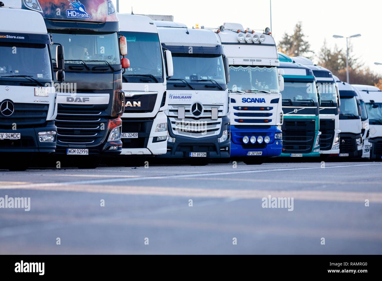 Cologne, Deutschland. 29th Dec, 2018. International trucks are located ...