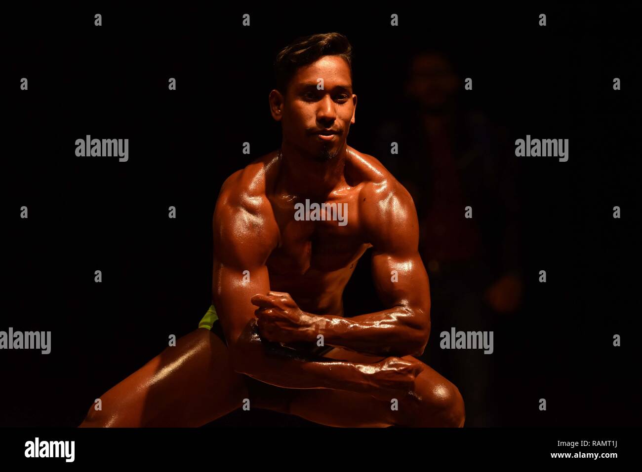 Body builder performing hi-res stock photography and images - Alamy