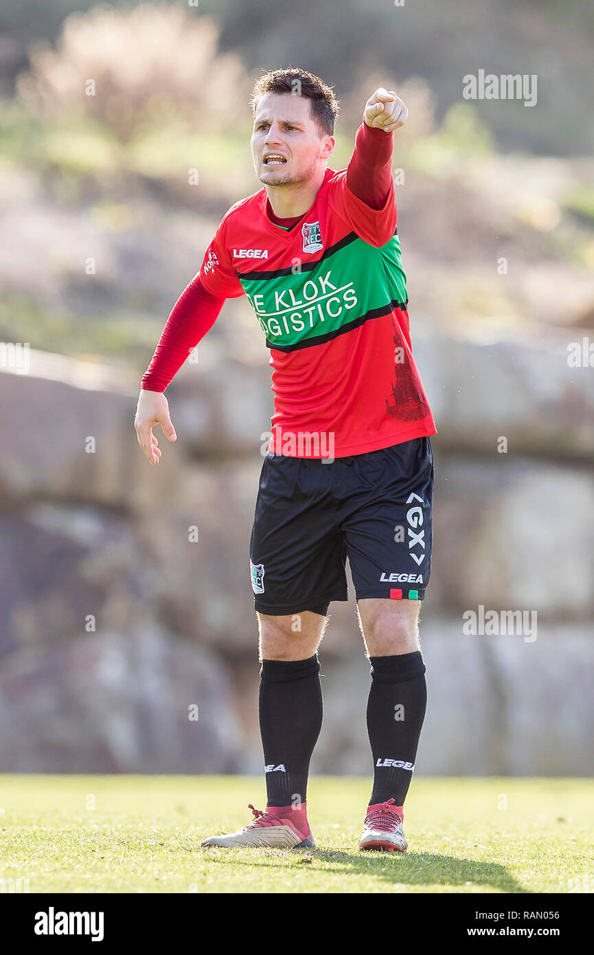 Tom overtoom hi-res stock photography and images - Alamy