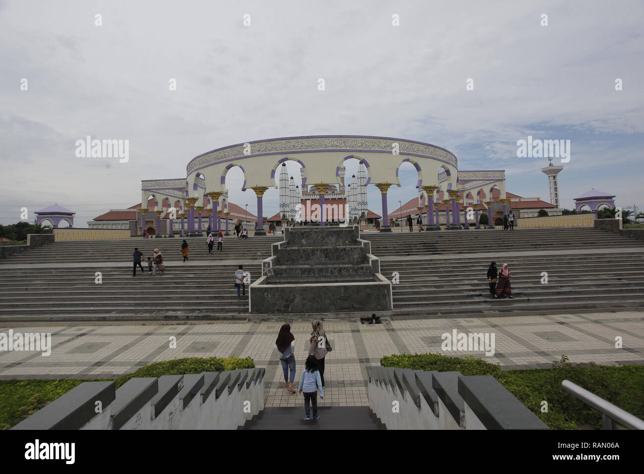 Semarang, Central Java, Indonesia. 2nd Jan, 2019. Residents are seen ...