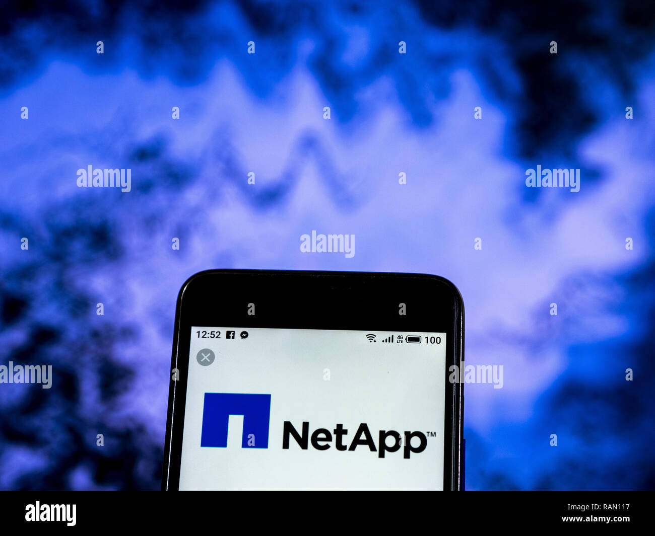 Netapp logo hi-res stock photography and images - Alamy