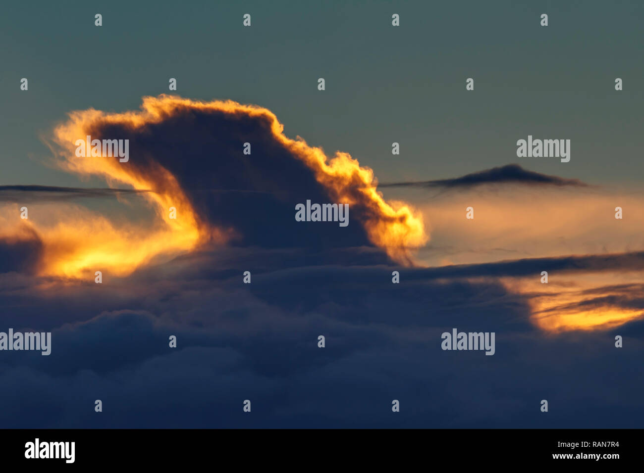 Cloud silver lining landscape hi-res stock photography and images - Alamy