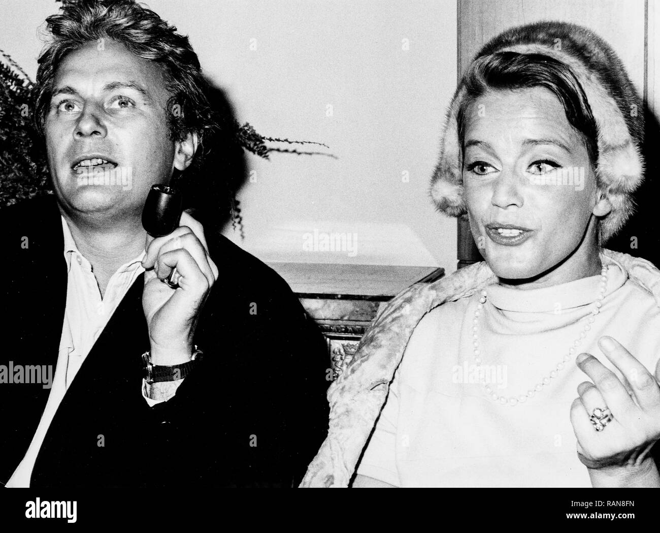 Maria schell maximilian schell Black and White Stock Photos & Images ...