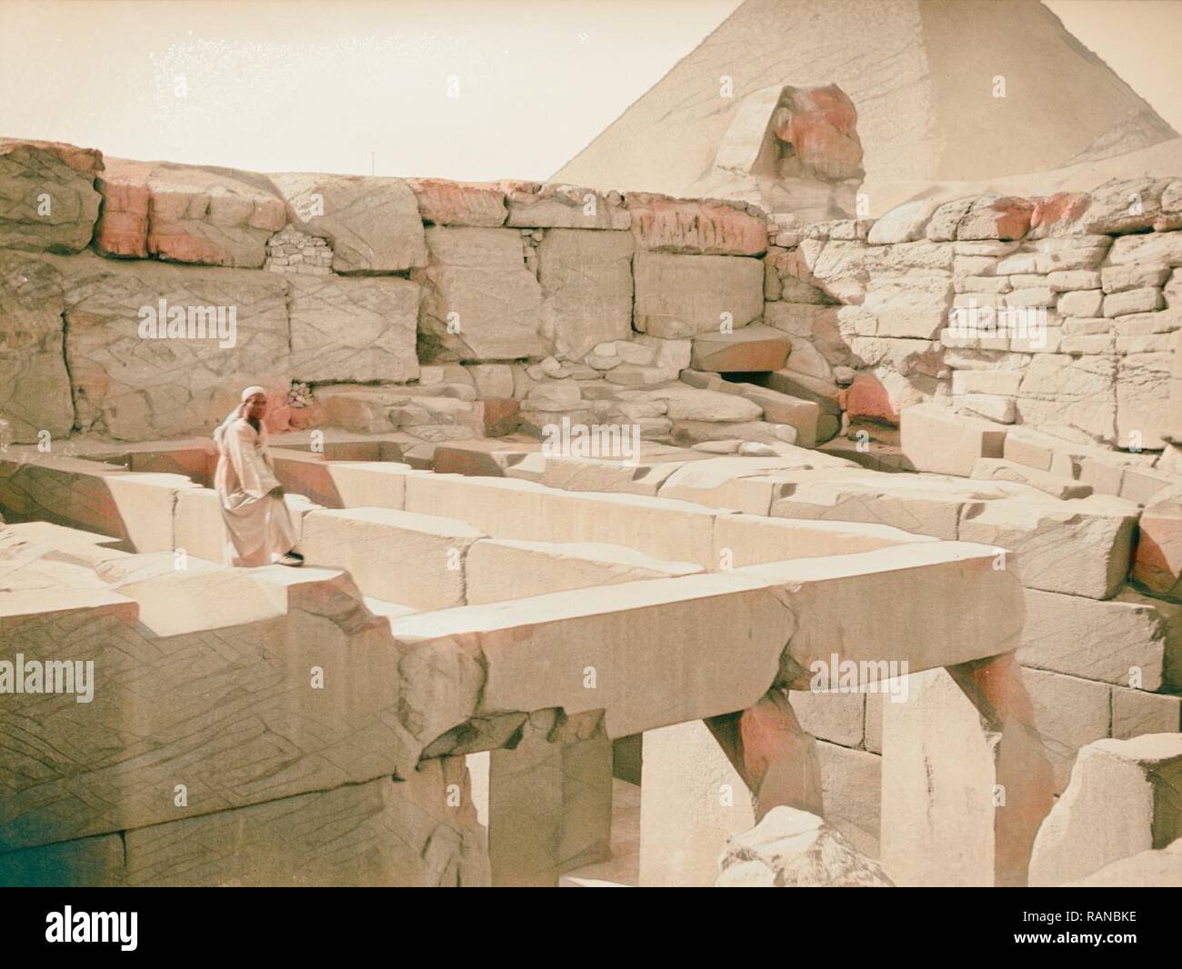 Egypt. Sphinx & pyramids. Sphinx (front view with temple in foreground ...