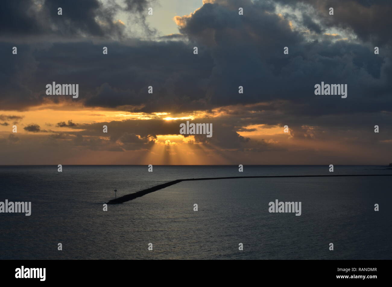 Burst of sun hi-res stock photography and images - Alamy