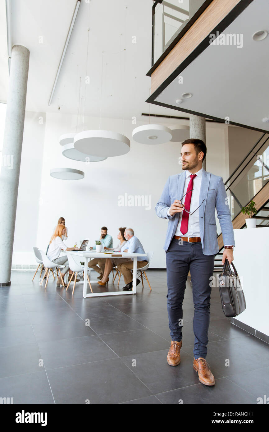Leaving office hi-res stock photography and images - Alamy