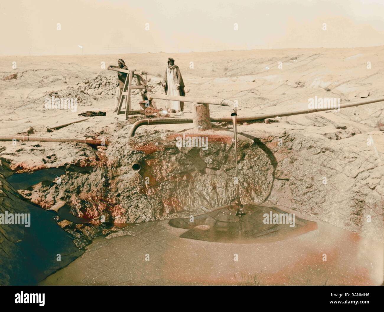 Bitumen iraq hi-res stock photography and images - Alamy