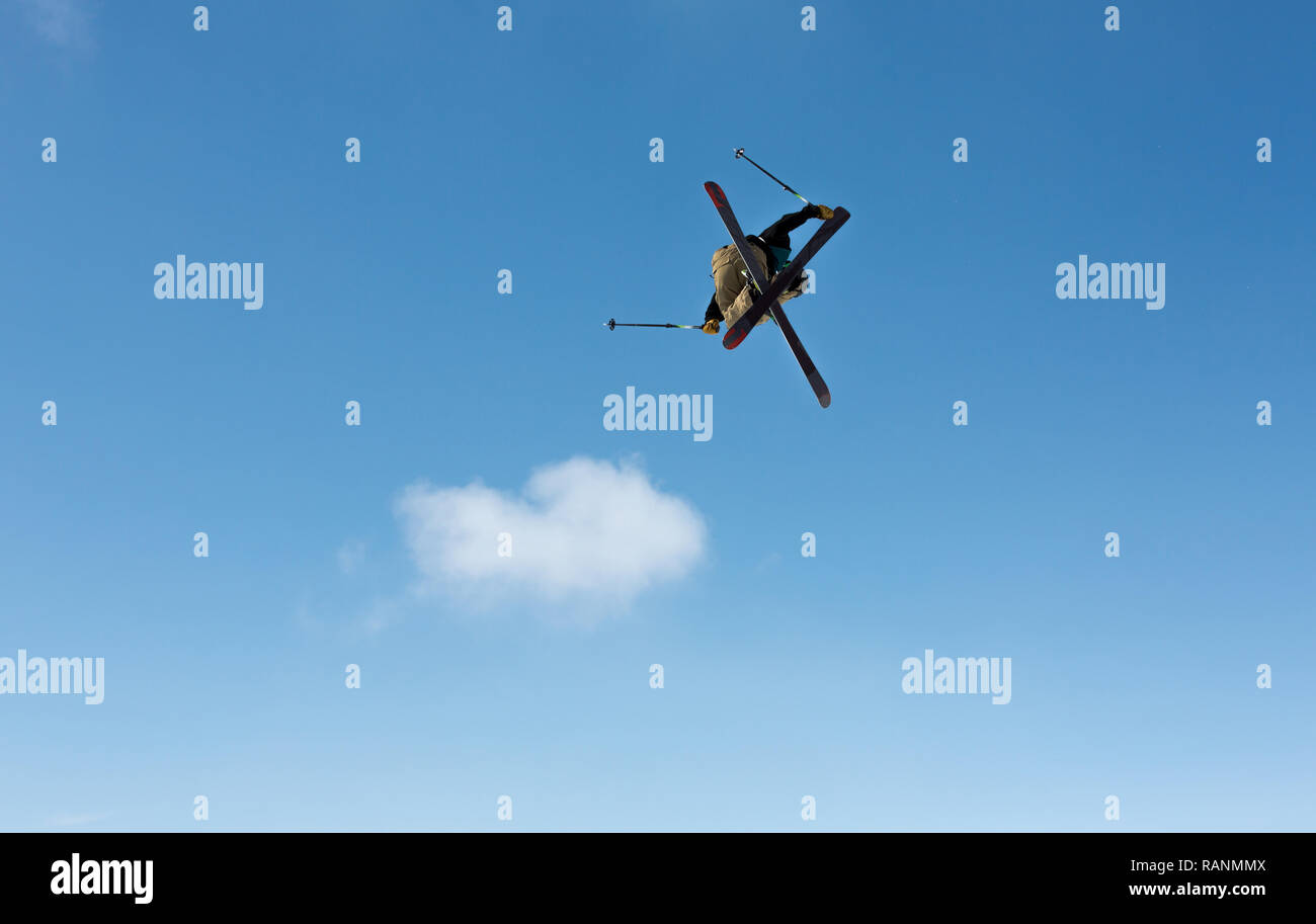 Aerial maneuver hi-res stock photography and images - Alamy