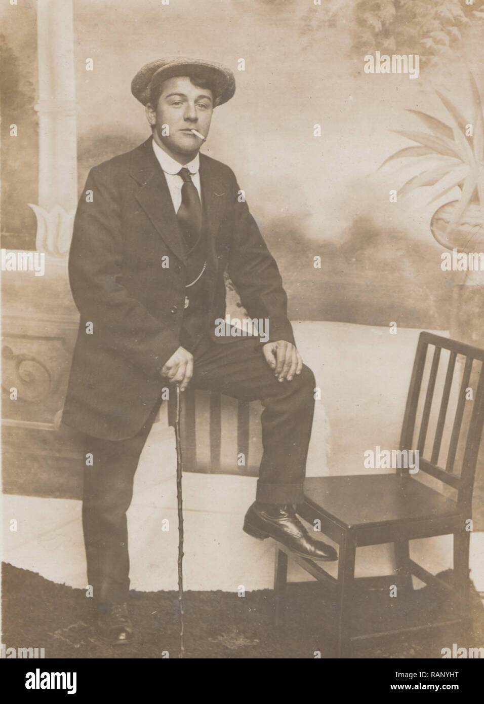 Wearing a flat cap hi-res stock photography and images - Alamy