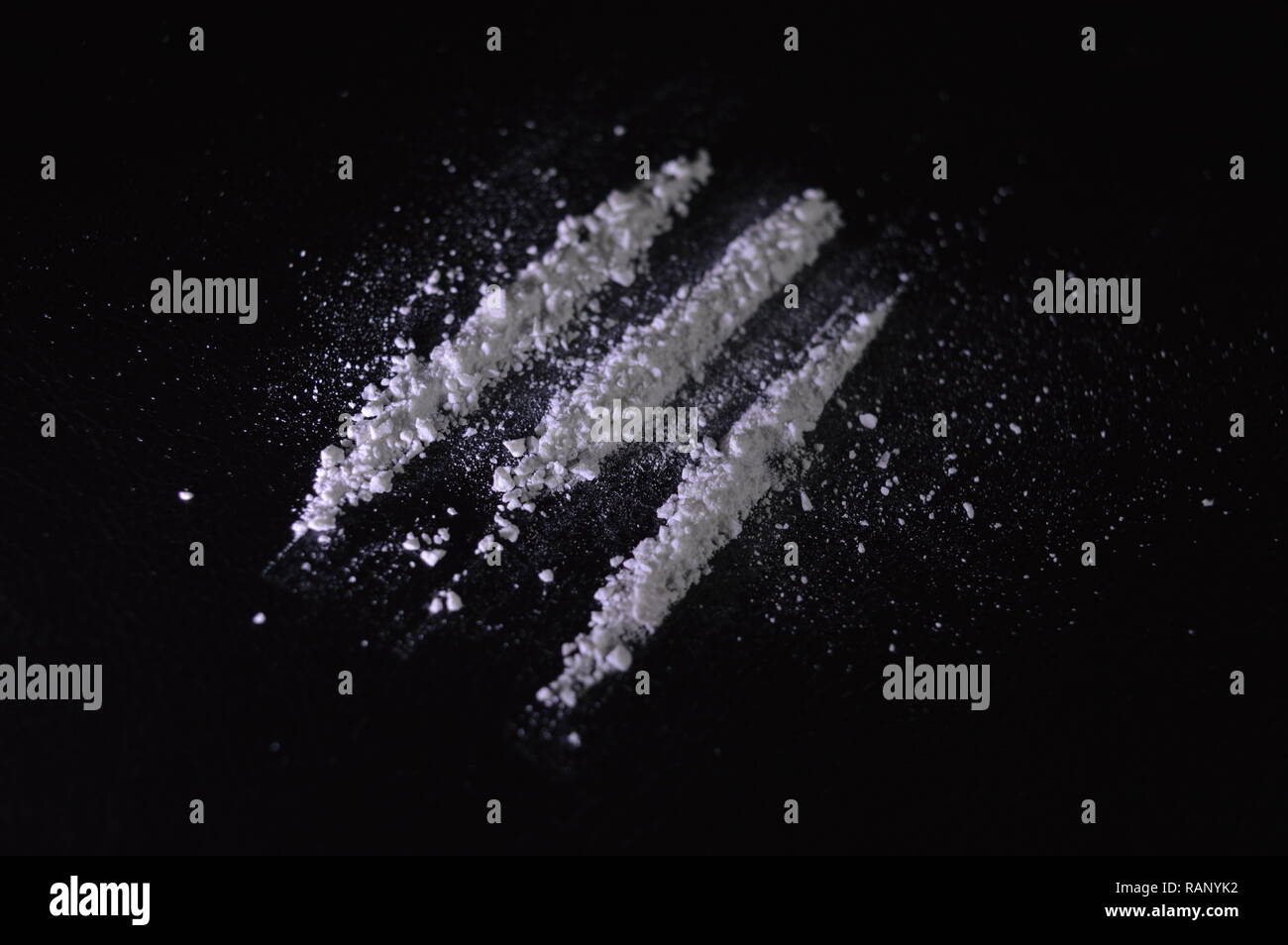 Three lines of coke hi-res stock photography and images - Alamy