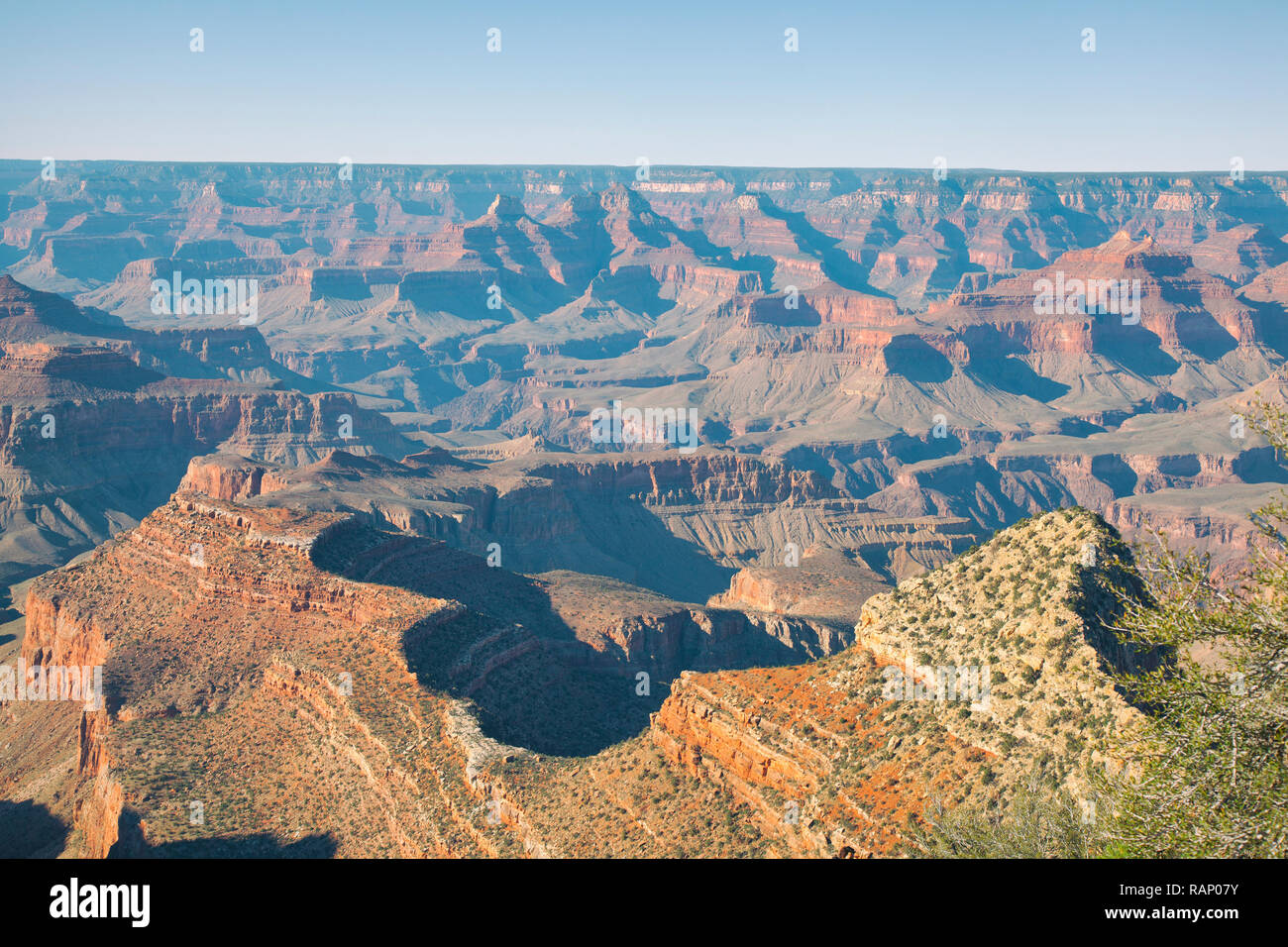 view of the colors of the Grand Canyon from Grandview point lookout ...