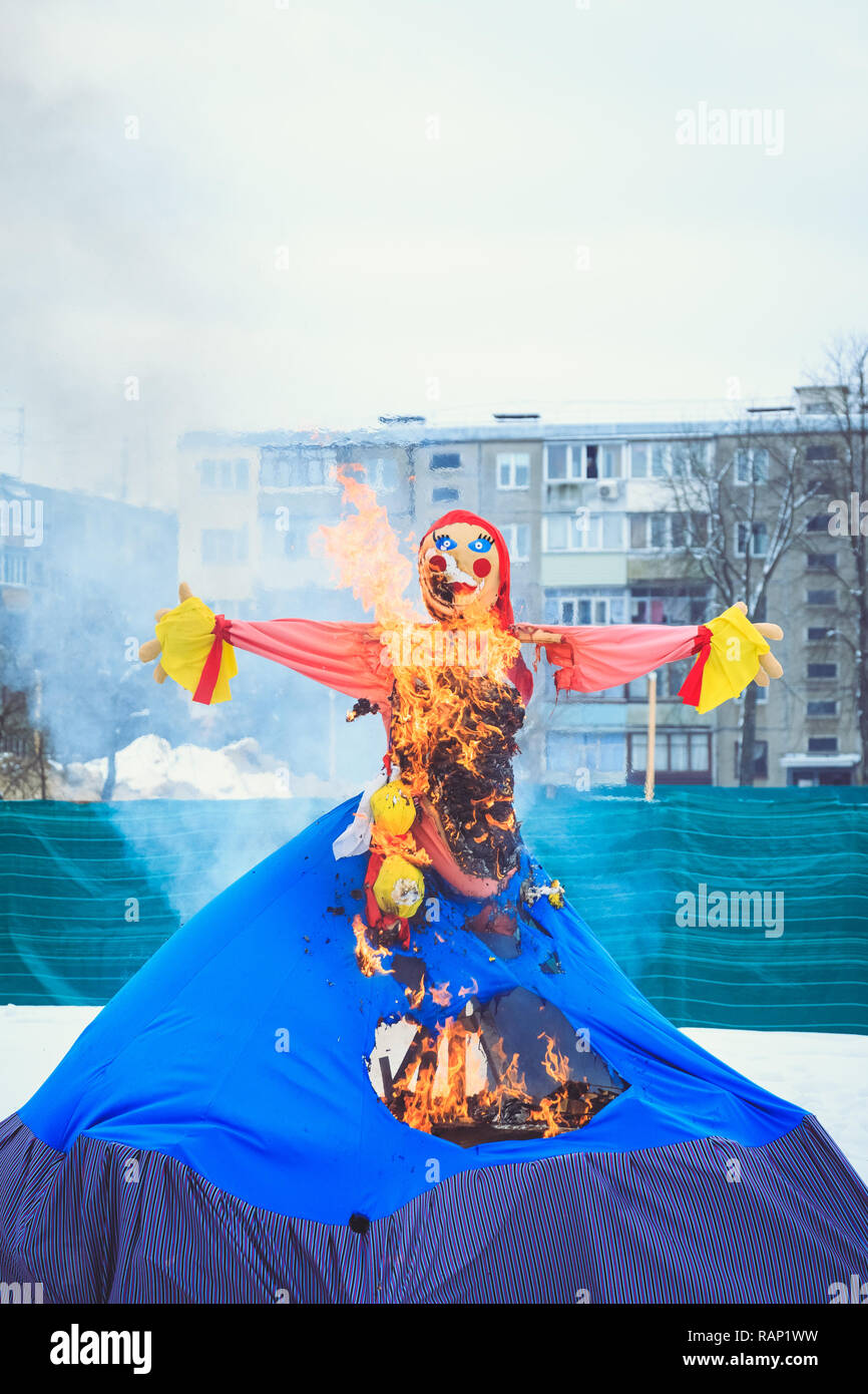 Burning doll hi-res stock photography and images - Alamy