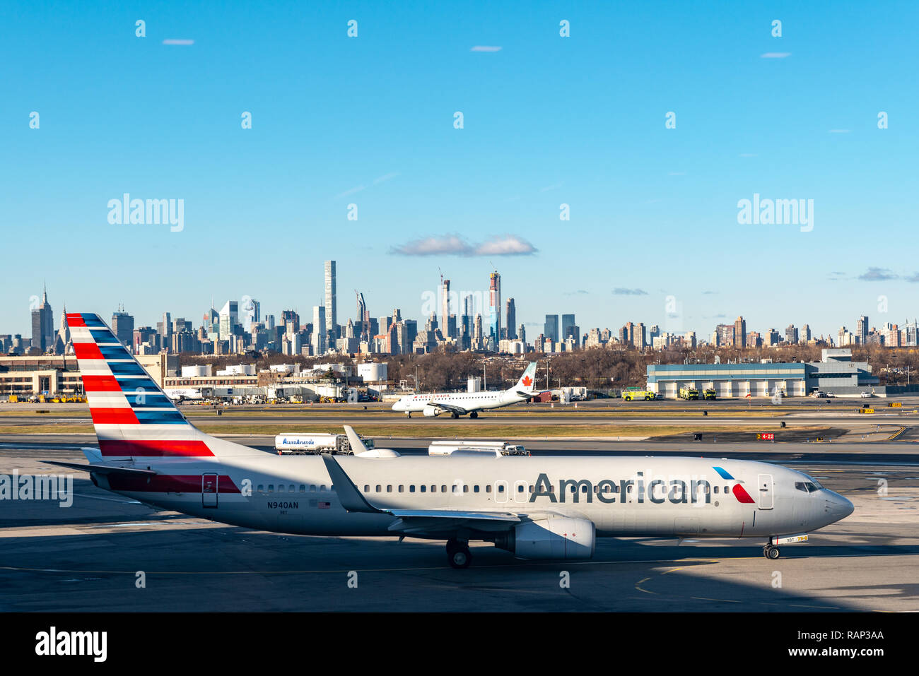 Usa domestic airlines planes hi-res stock photography and images - Alamy
