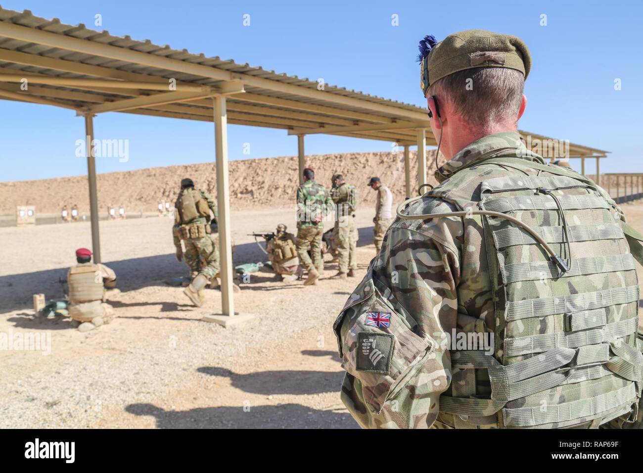 A British trainer from The Highlanders, 4th Battalion, The Royal ...