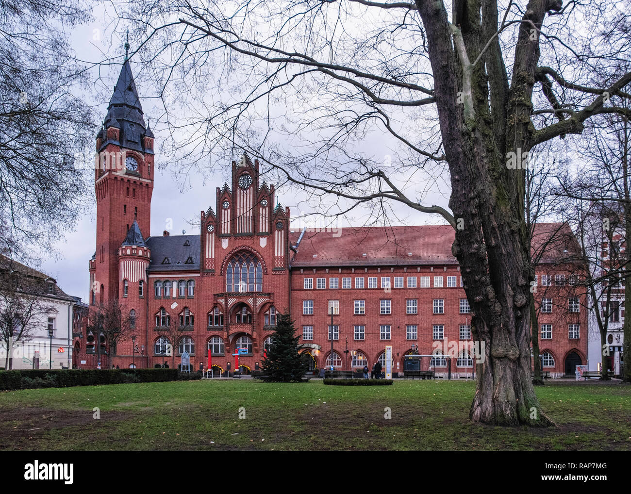 Red brick gothic hi-res stock photography and images - Alamy