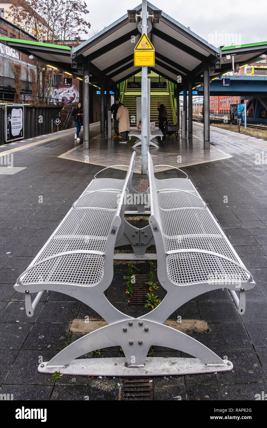 Hermannstrasse S-Bahn railway staion detail, platform and seating ...