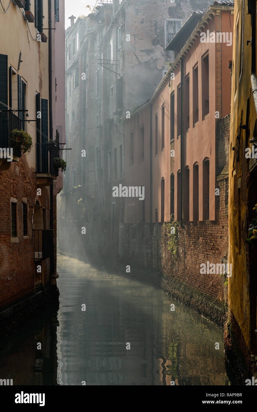 Roman canals hi-res stock photography and images - Alamy