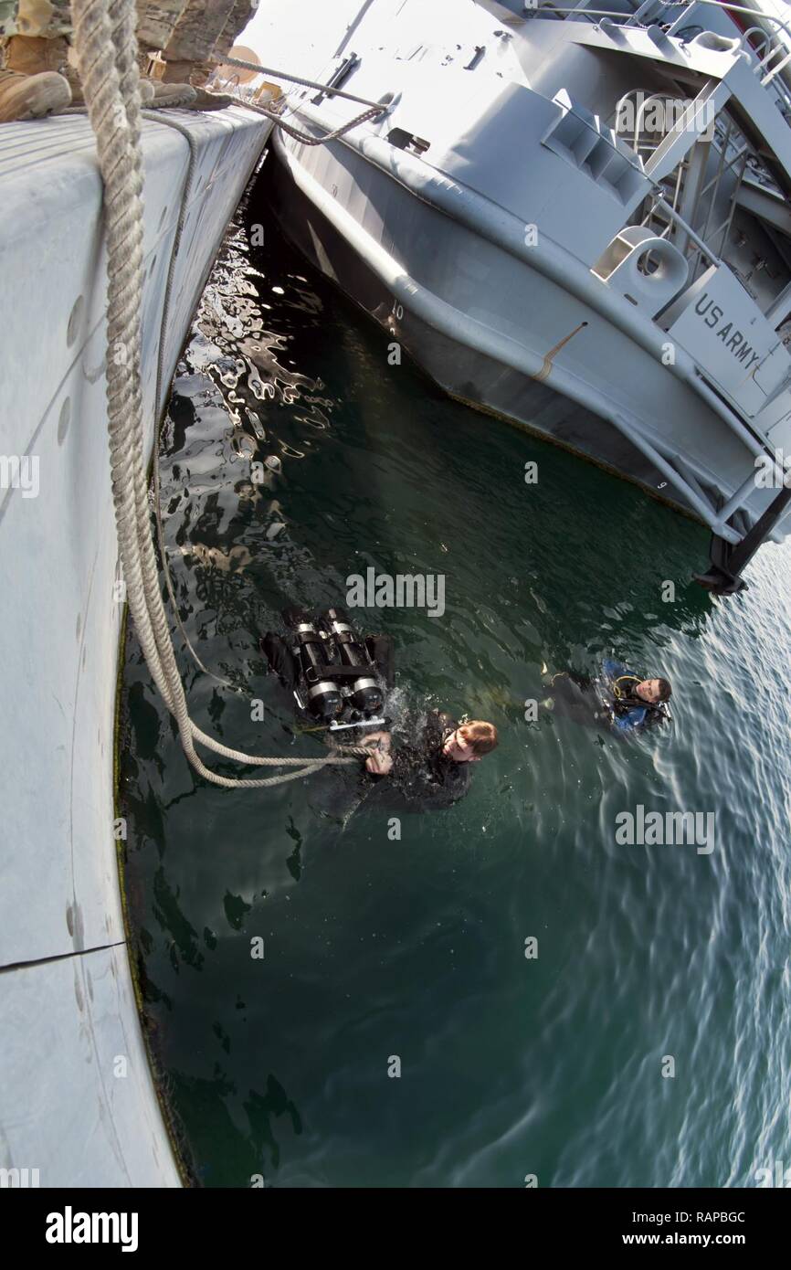 Spc. Todd Pate, a diver (2nd class) with the 511th Engineer Dive ...