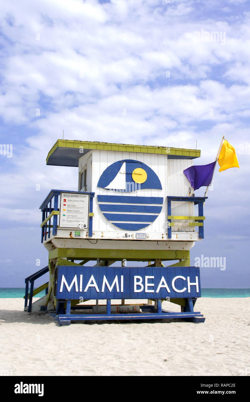Lifeguards watchtower hi-res stock photography and images - Alamy