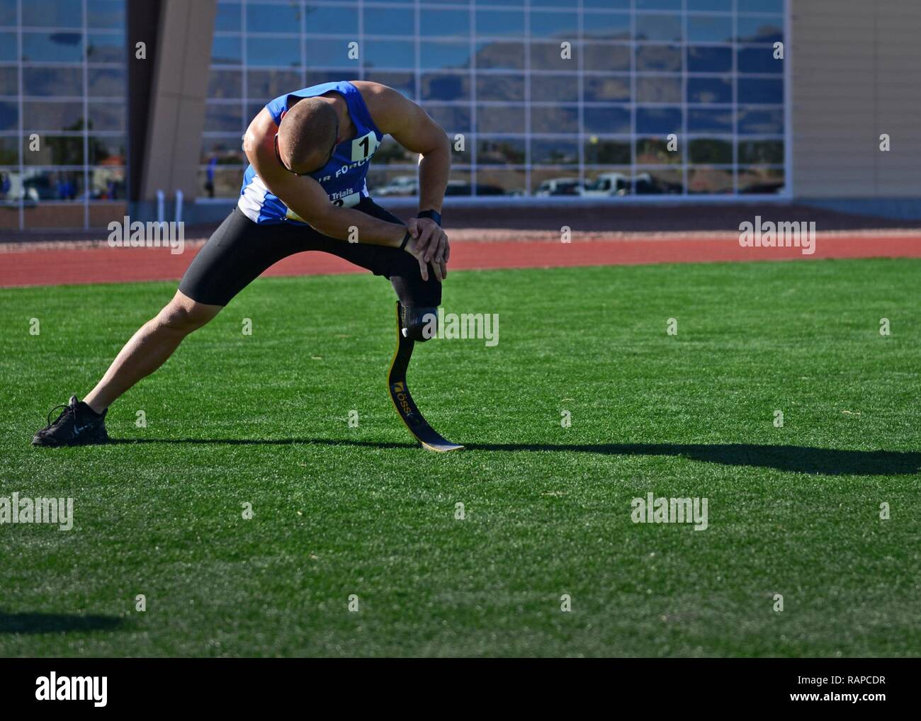 500 Meter Run High Resolution Stock Photography and Images - Alamy