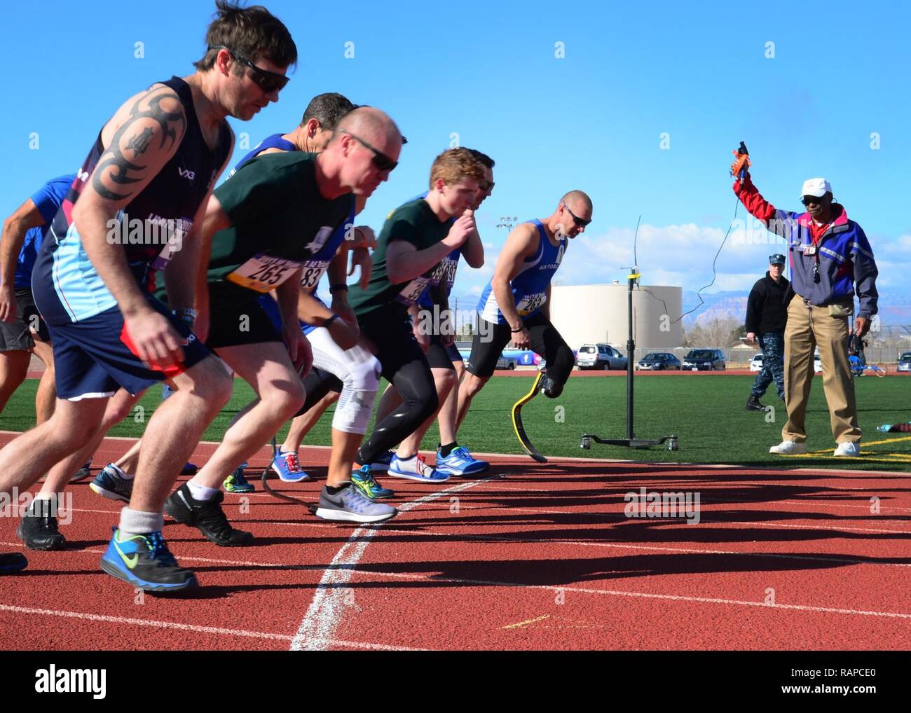 500 Meter Run High Resolution Stock Photography and Images - Alamy