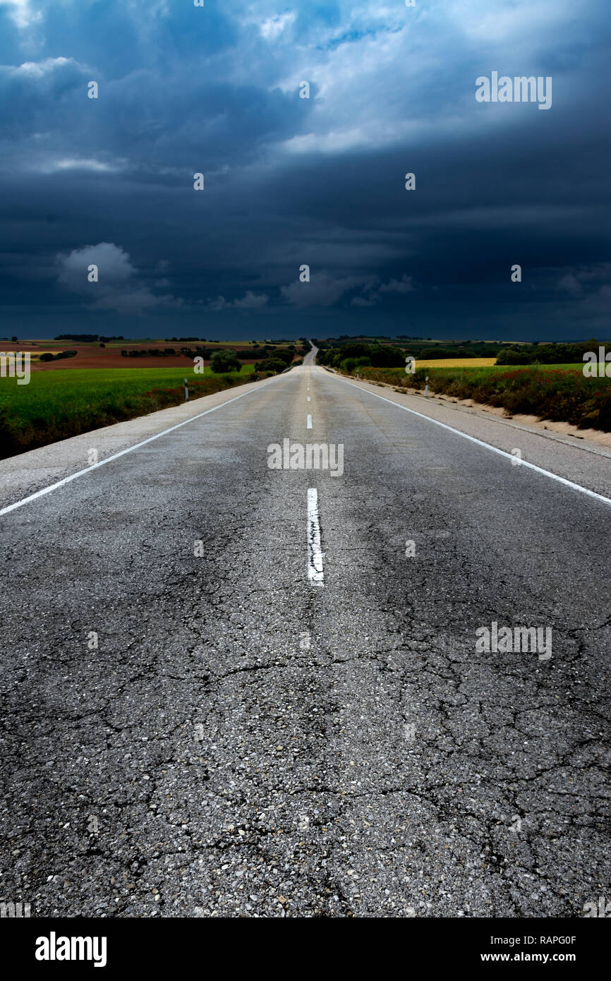 Straight road section hi-res stock photography and images - Alamy