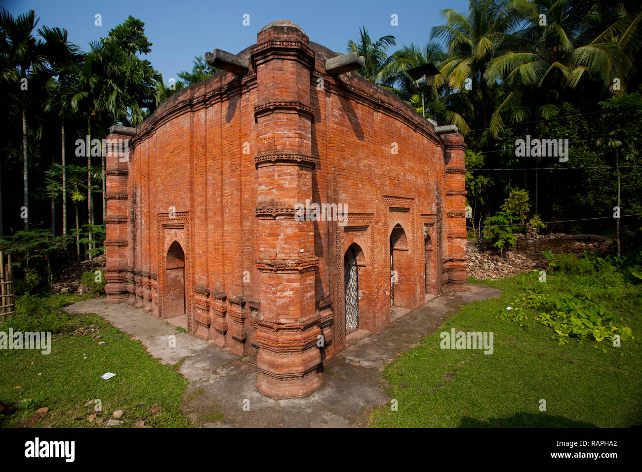 Zinda pir masjid hi-res stock photography and images - Alamy
