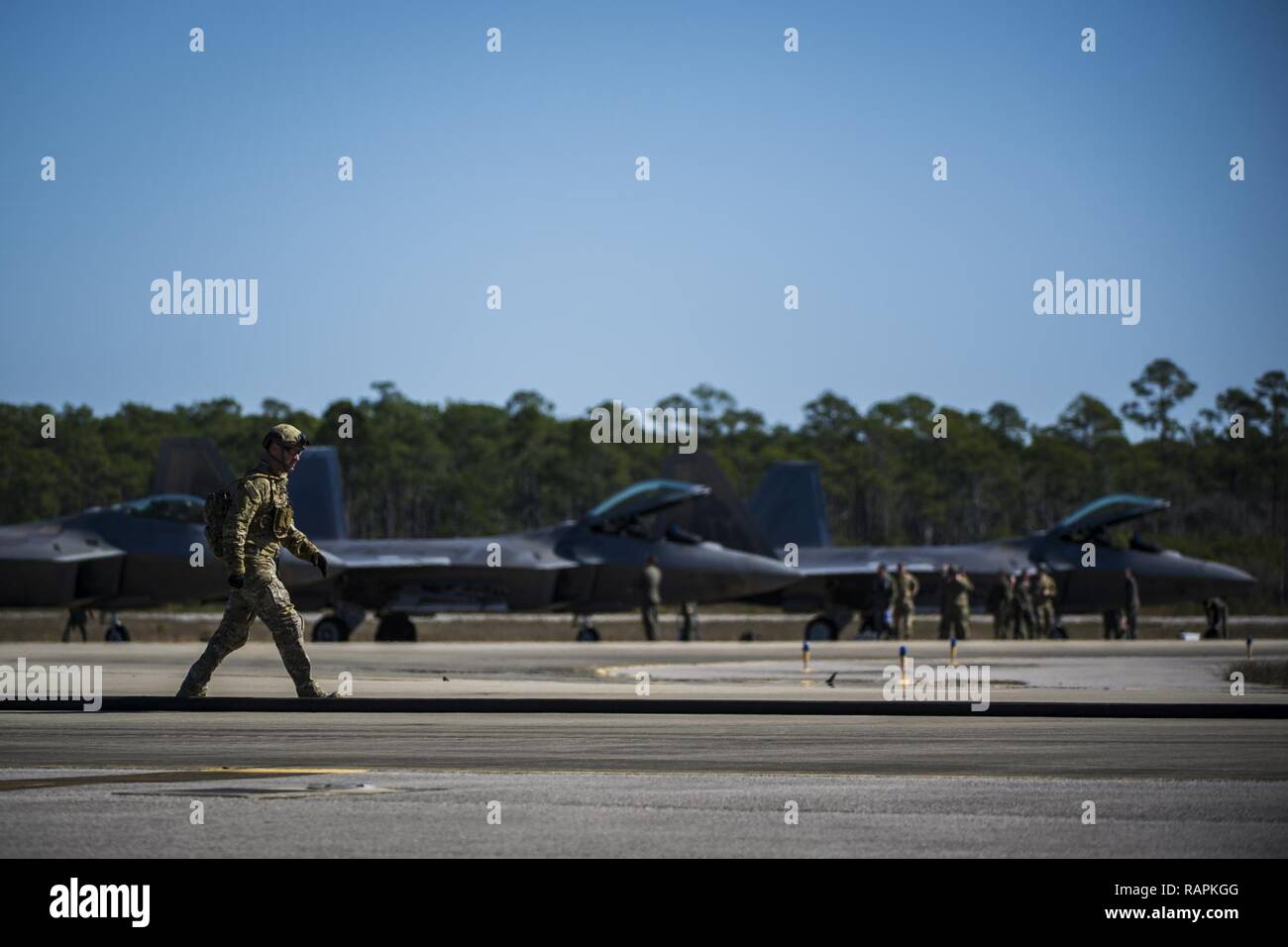 Forward area refueling point Airmen with the 1st Special Operations ...