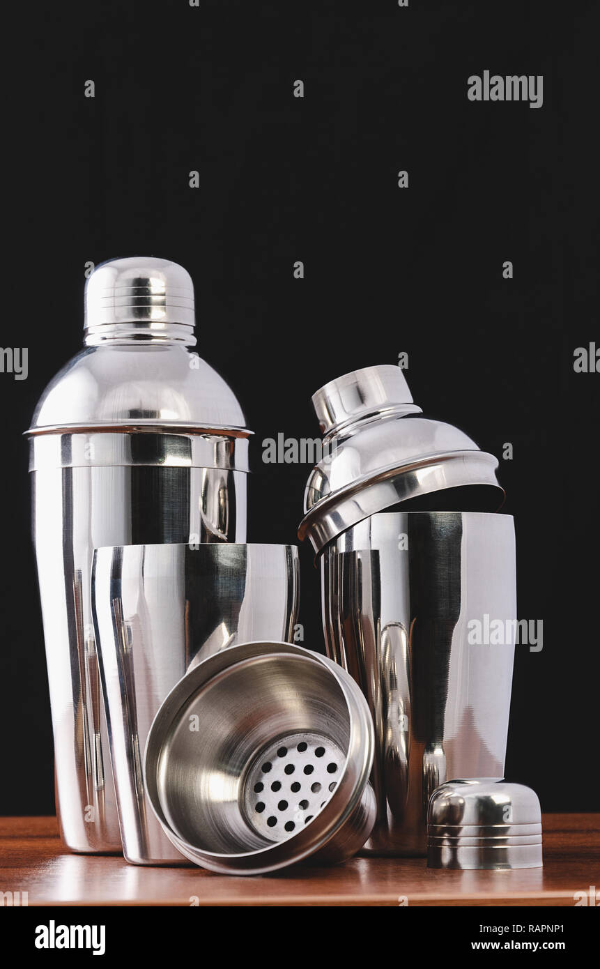 Sieve shaker hi-res stock photography and images - Alamy