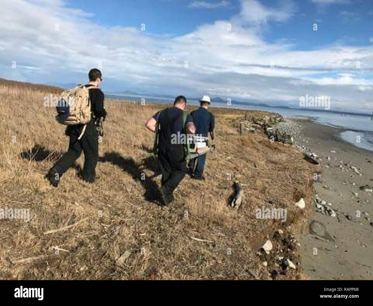 Petty Officer 1st Class Kenneth Worrell, an electrician's mate, Petty ...