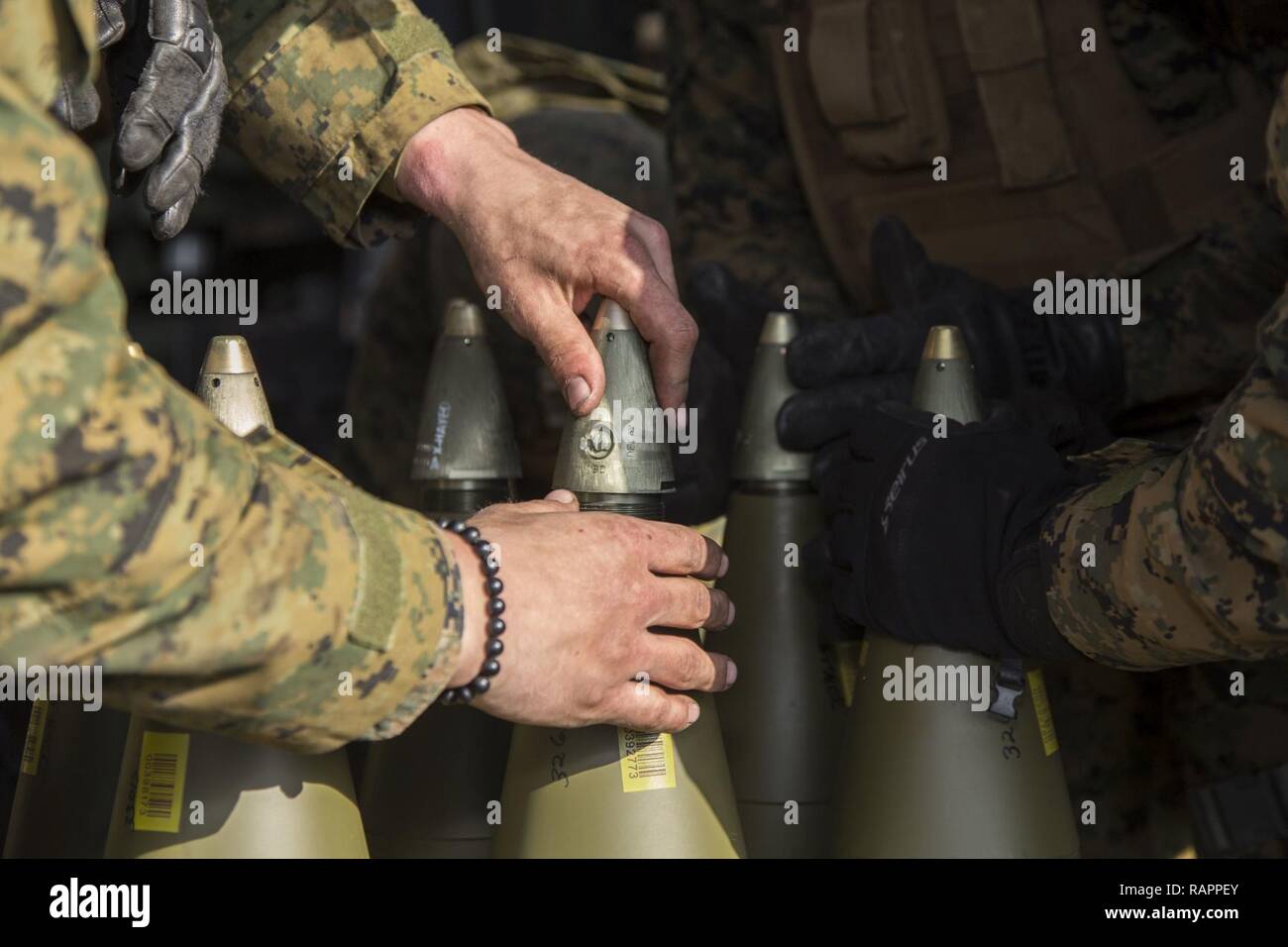 M795 high explosive round hi-res stock photography and images - Alamy