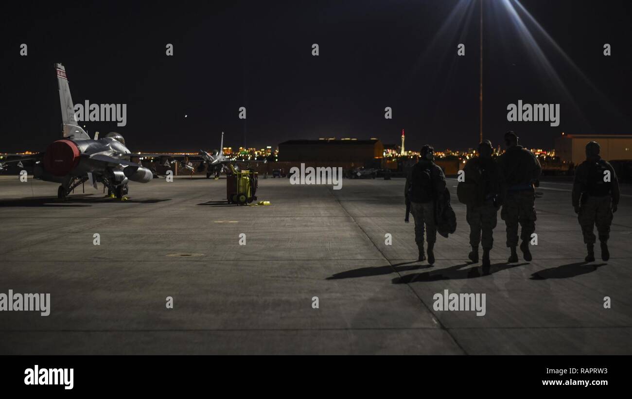 Crew chiefs with the 187th Aircraft Maintenance Squadron, Montgomery ...