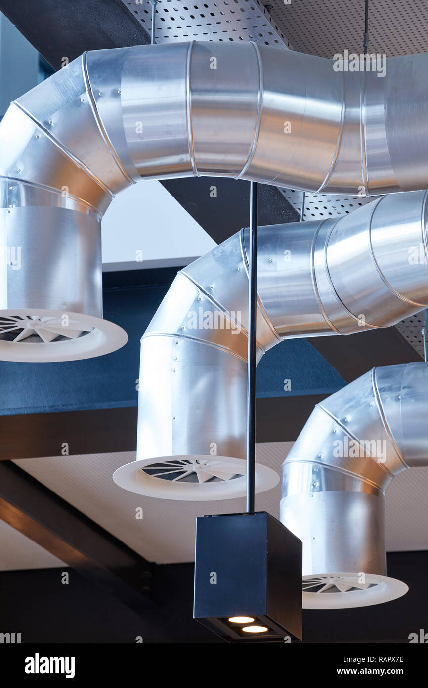 Industrial ceiling hi-res stock photography and images - Alamy