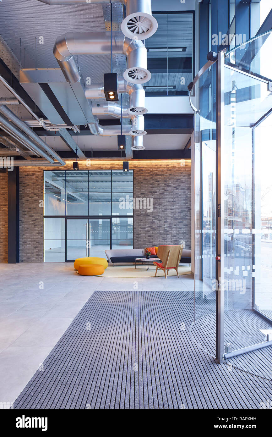 View towards ground floor waiting lounge. The Porter Building, Slough ...