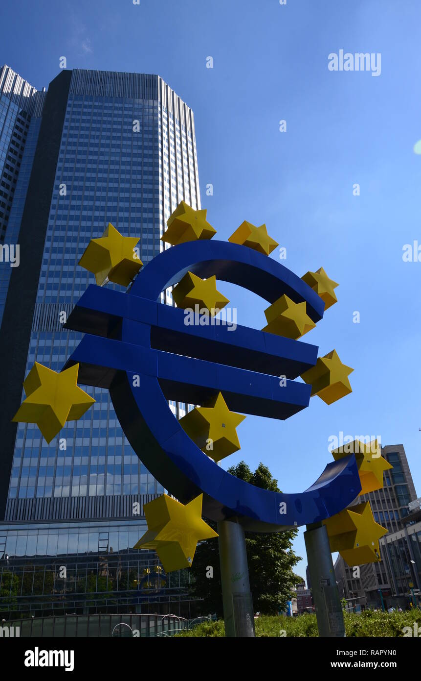 Illuminated euro sign hi-res stock photography and images - Alamy
