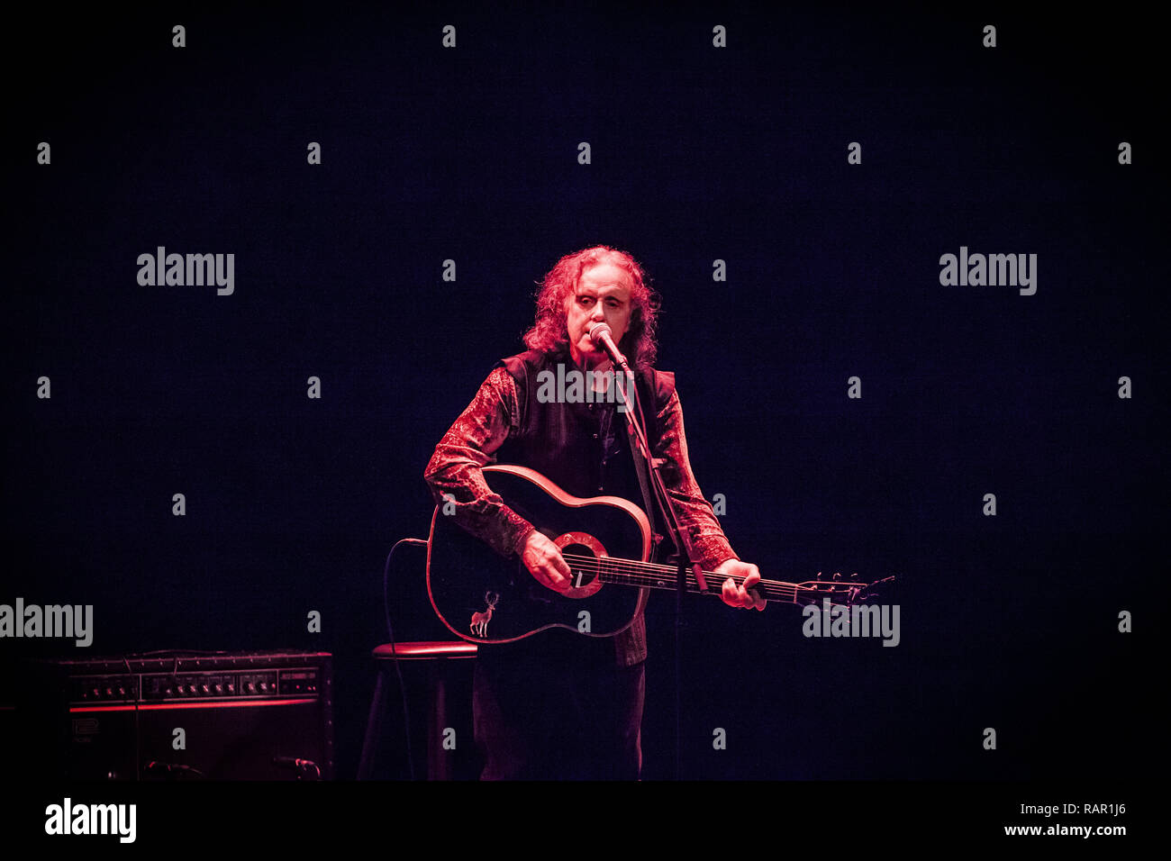 Donovan singer hi-res stock photography and images - Alamy
